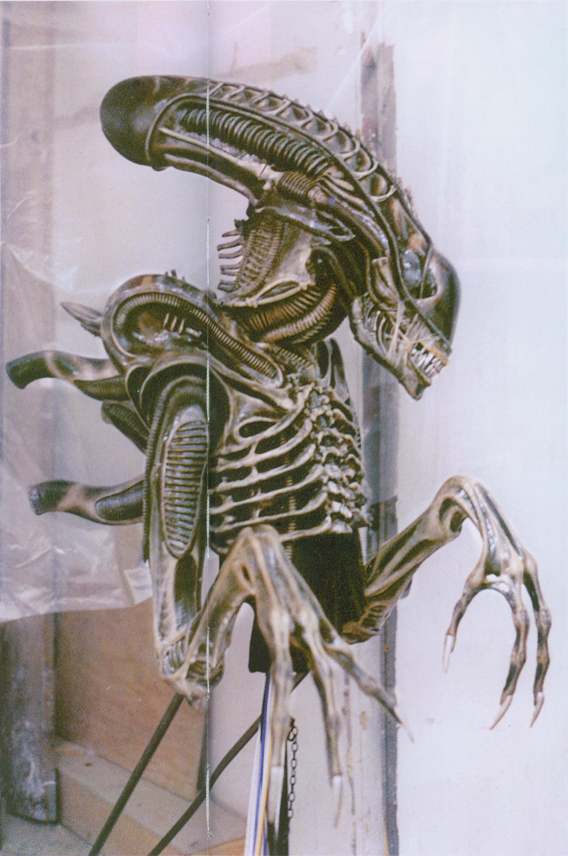 Aliensheropupsz – Monster Legacy