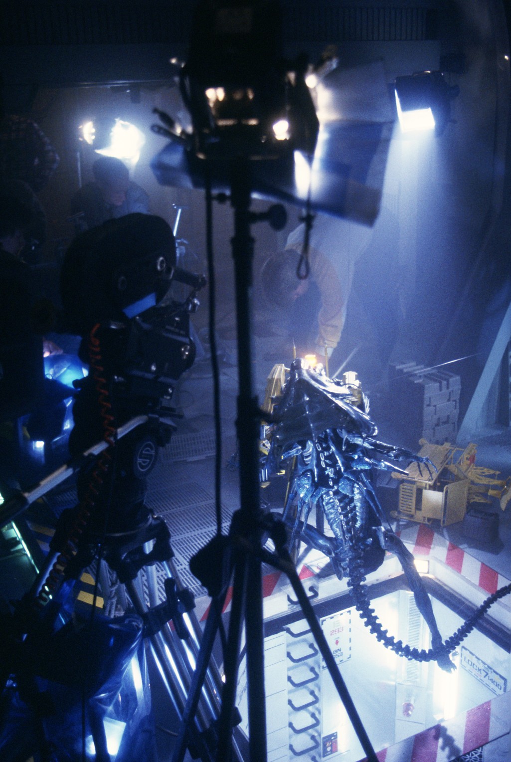 AliensQueenpuppetdoin – Monster Legacy