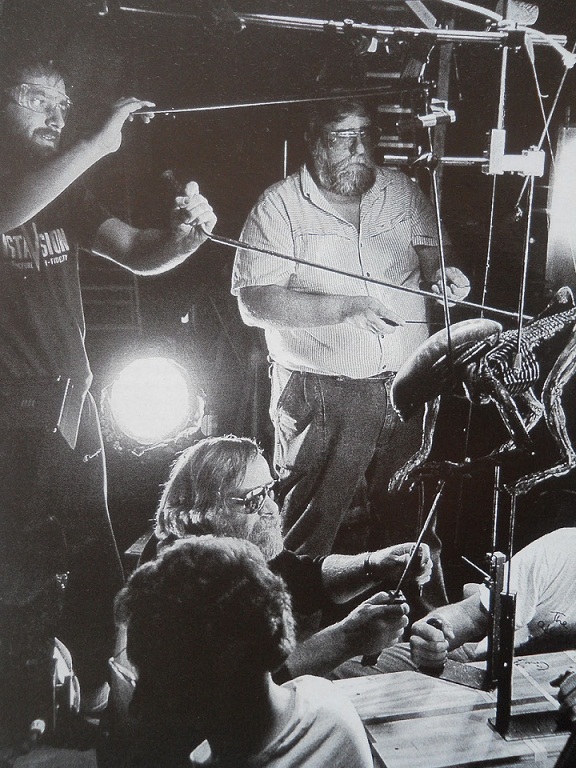 Alien3rodpuppetenese – Monster Legacy