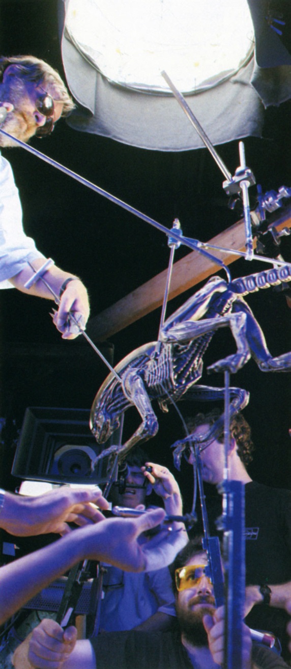 Alien3rodpuppetso – Monster Legacy