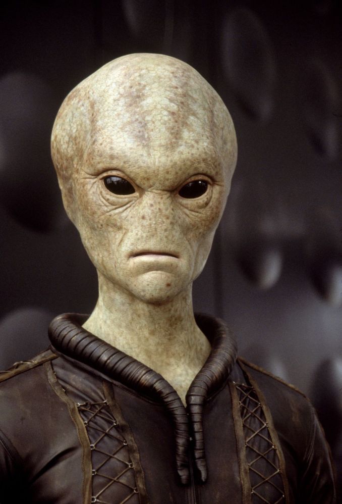 Scum Of The Universe — Men In Black II, part 1 – Monster Legacy